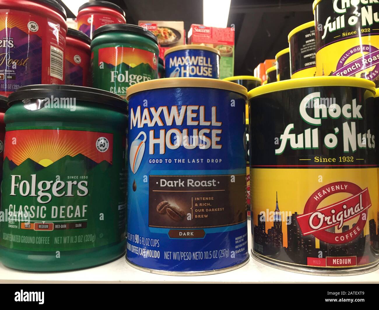 Coffee cans hi-res stock photography and images - Alamy