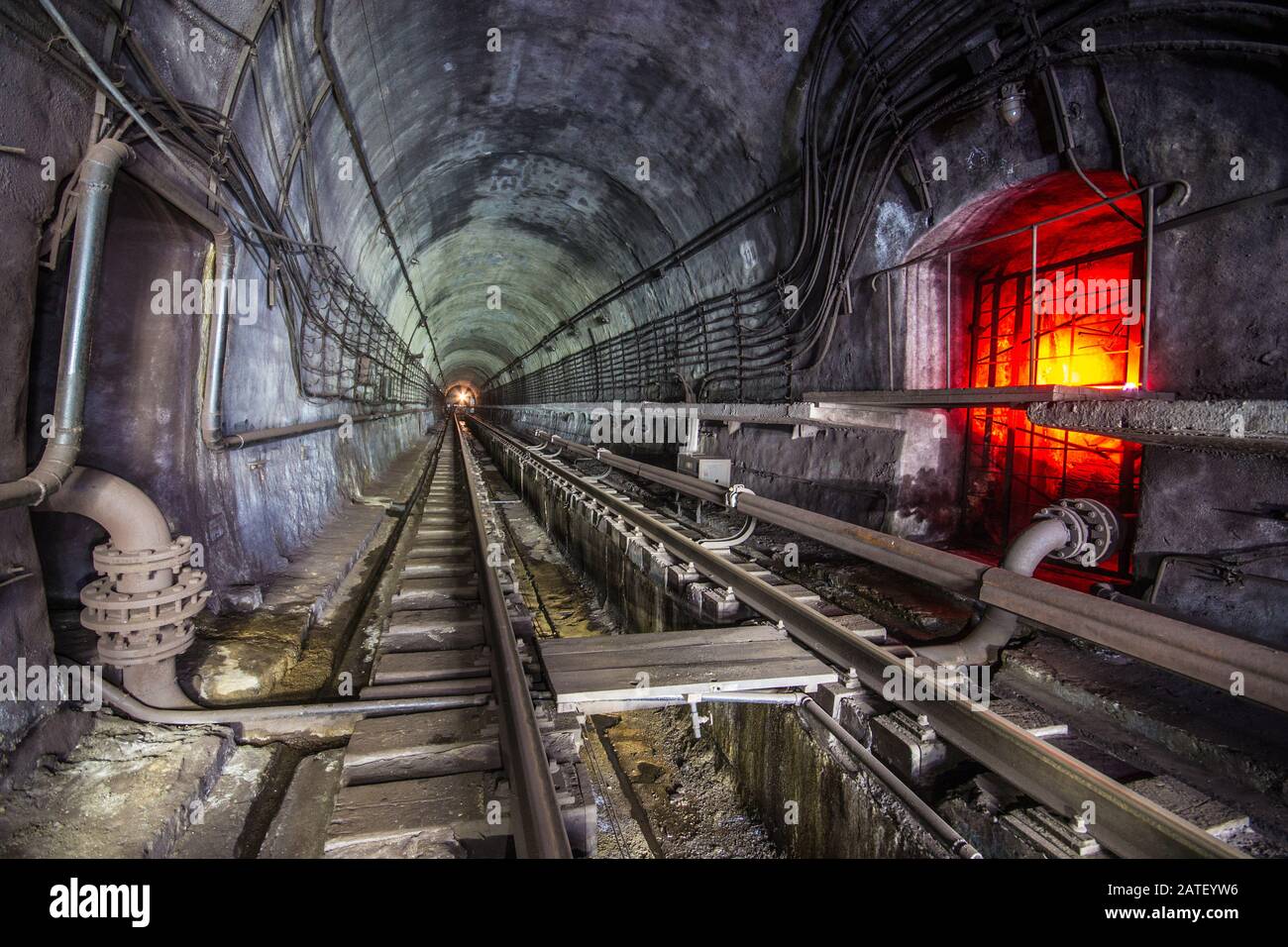 Arsenalnaya metro hi-res stock photography and images - Alamy