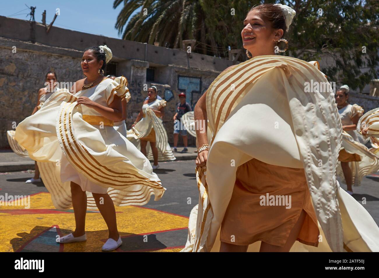 Group of dancers of Africa descent (Afrodescendiente) performing at the ...