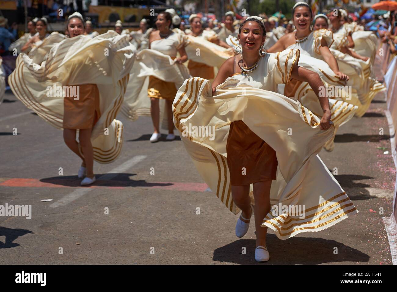 Group of dancers of Africa descent (Afrodescendiente) performing at the ...
