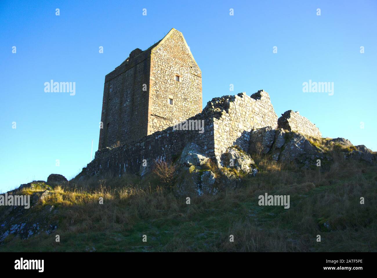 Smailholm tower the borders hi-res stock photography and images - Alamy