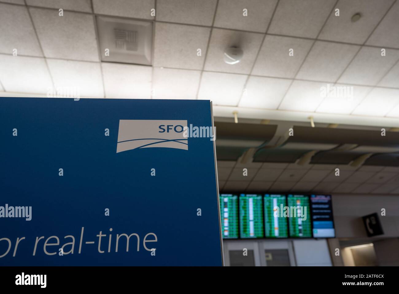 San francisco airport terminal interior hi-res stock photography and ...