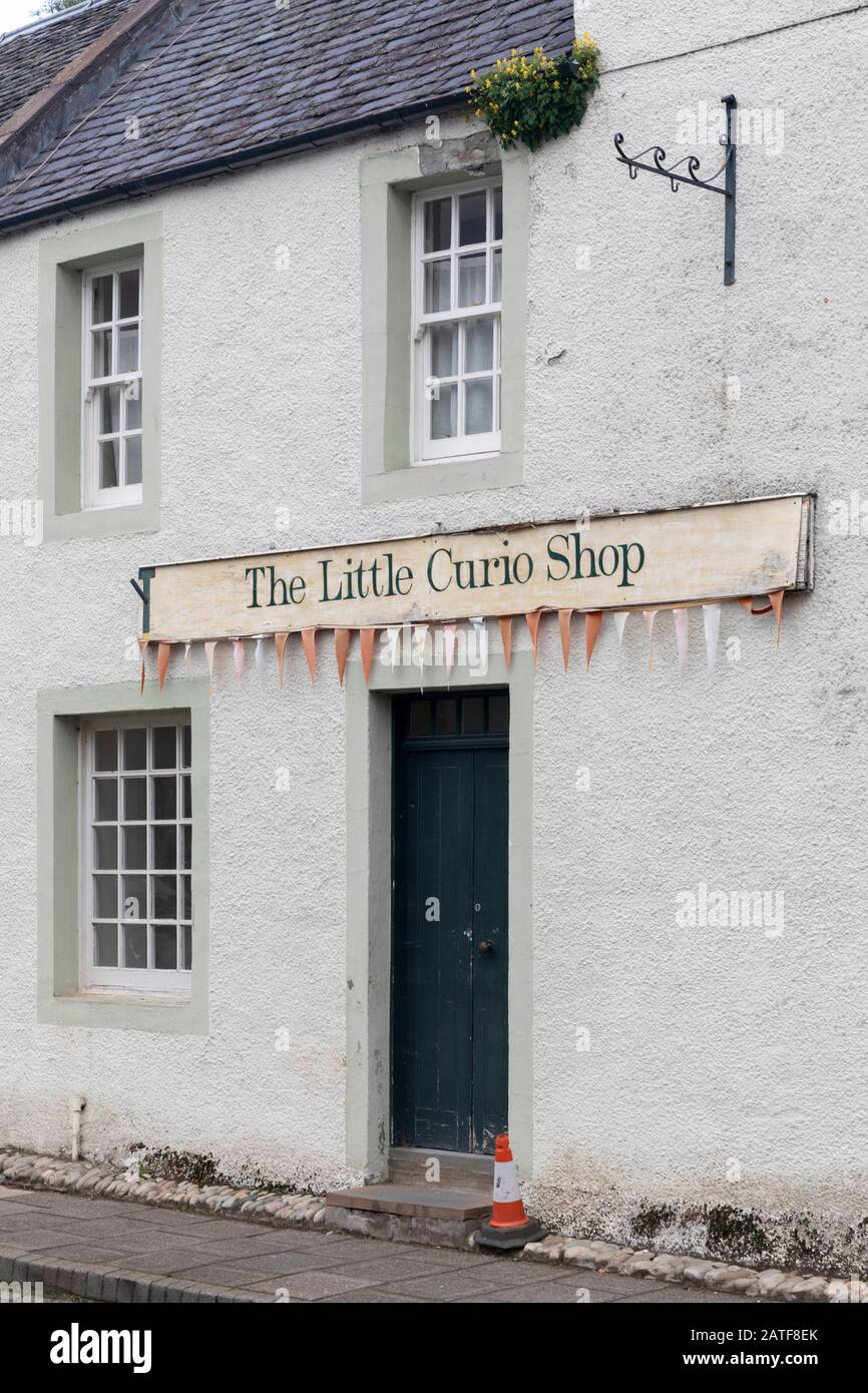 The village shop dunkeld hi-res stock photography and images - Alamy