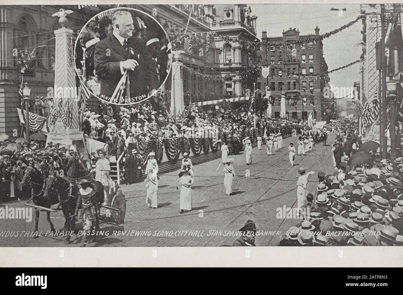 Suffragettes marching hi-res stock photography and images - Alamy