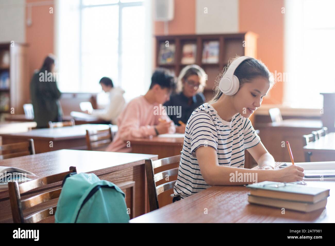 School student headphones classroom hi-res stock photography and images ...