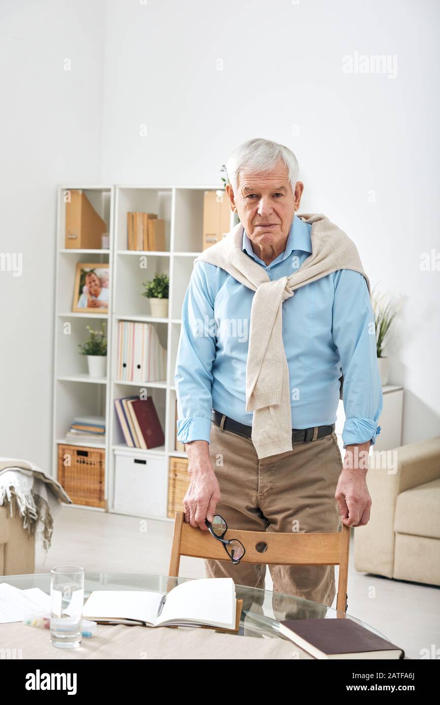 Senior males hi-res stock photography and images - Alamy