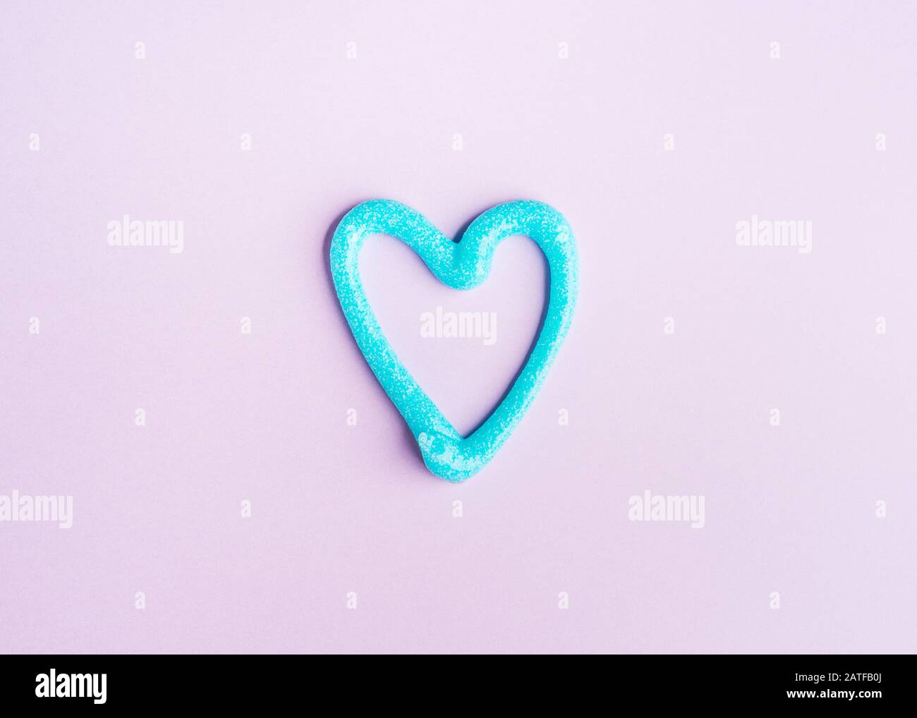 Heart shaped toothpaste line on pink Stock Photo - Alamy Heart shaped toothpaste line on pink Stock Photo - Alamy