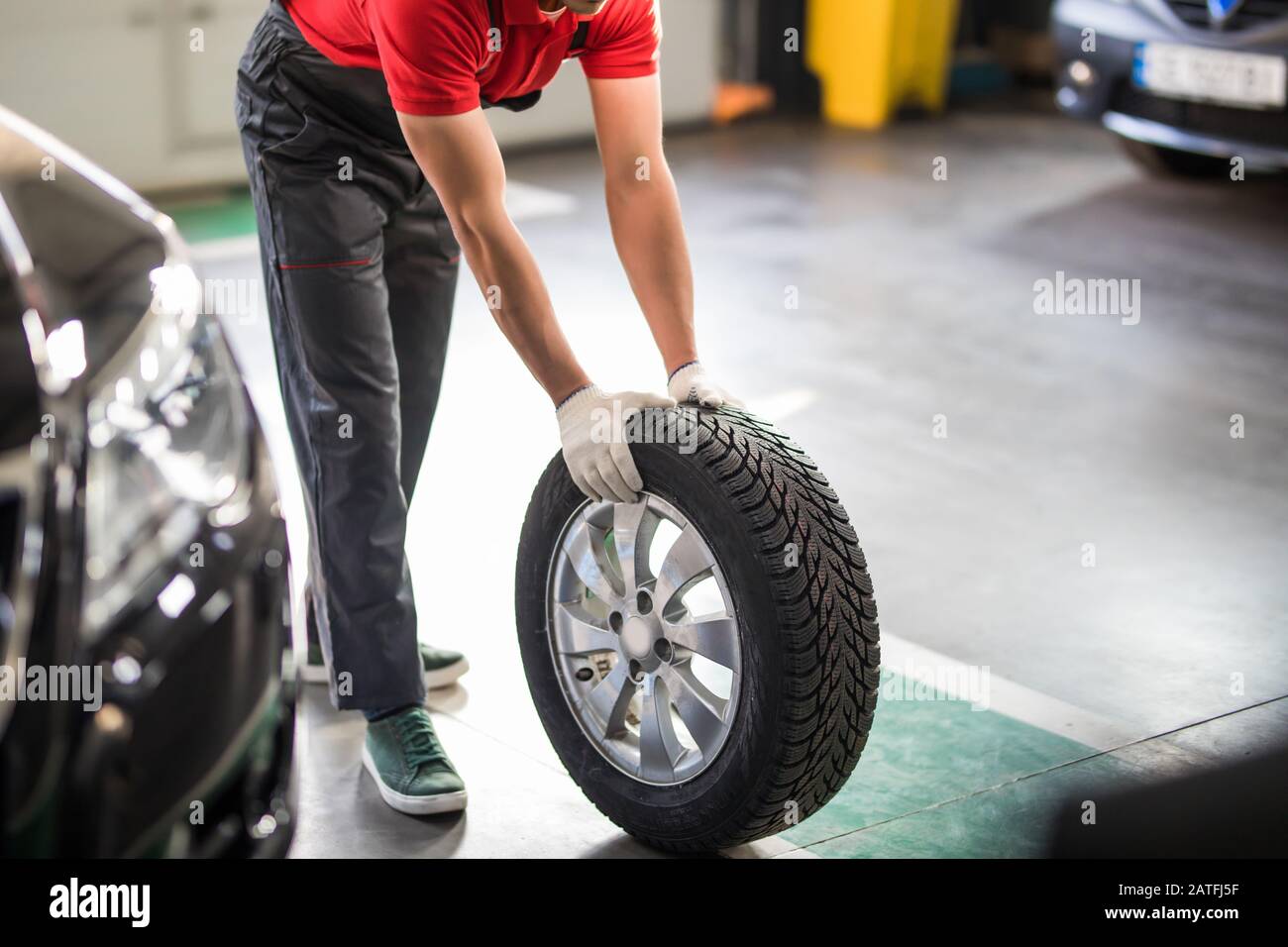 disc brake on car in process of new tire replacement Stock Photo - Alamy
