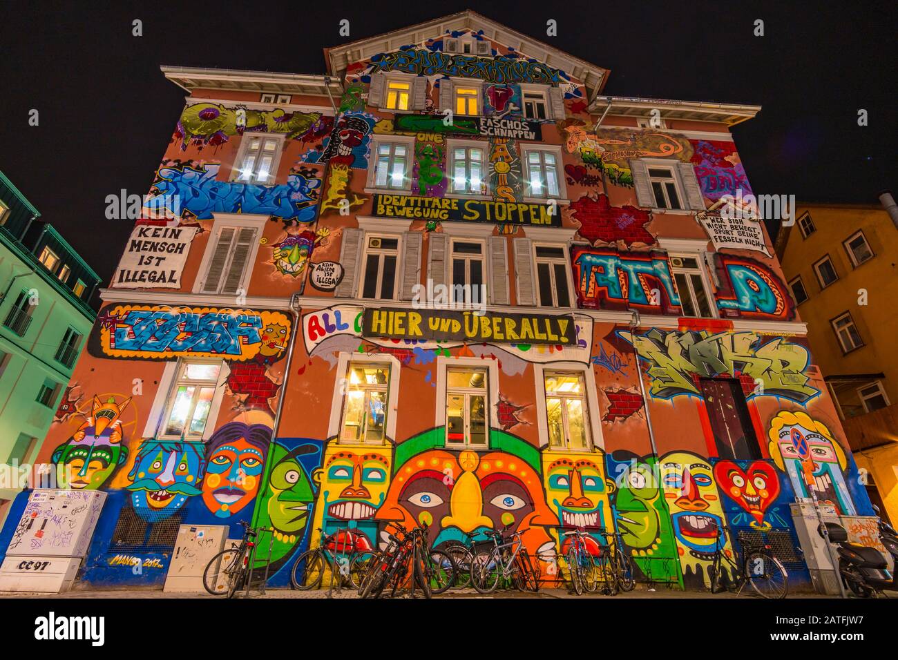 Paint punt hi-res stock photography and images - Alamy