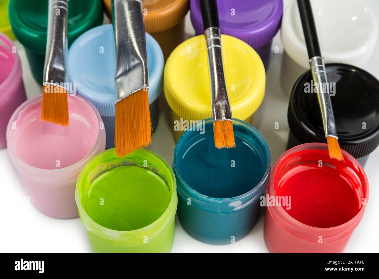 School paints hi-res stock photography and images - Alamy