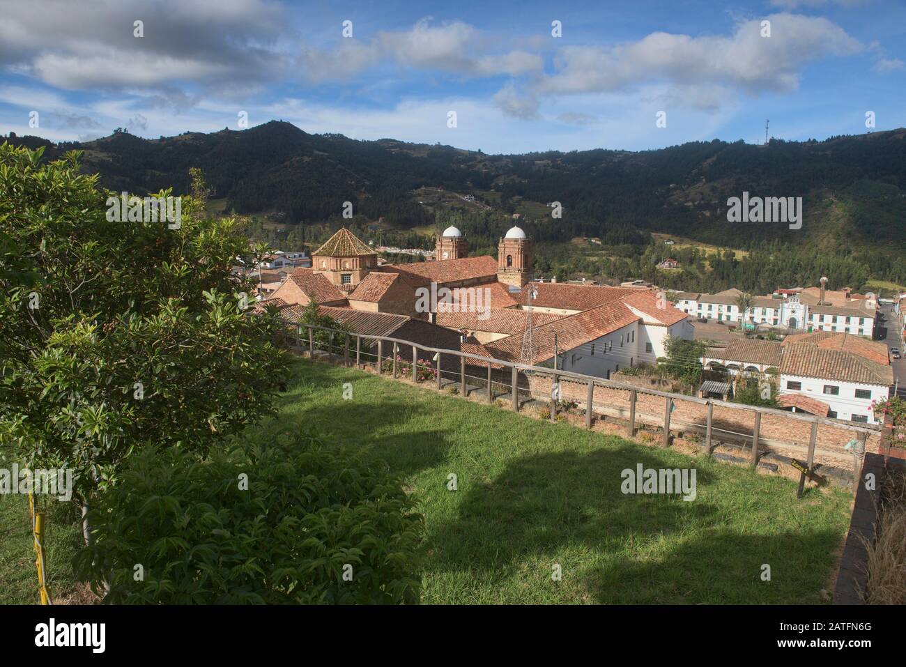 The Convento de los Franciscanos monastery and Basílica Menor in Monguí ...