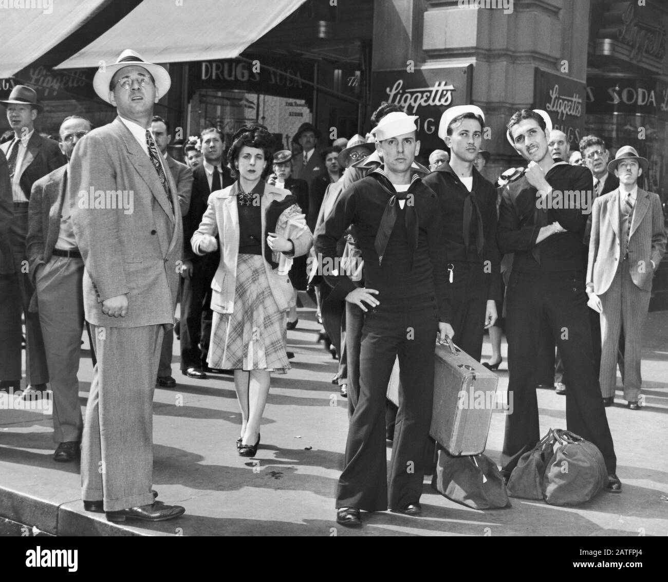 Telegram 1940s hi-res stock photography and images - Alamy