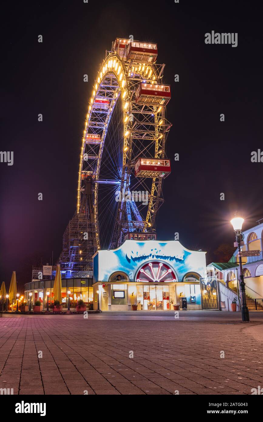 The giant ferris wheel in Prater Park, Vienna, Austria Stock Photo - Alamy