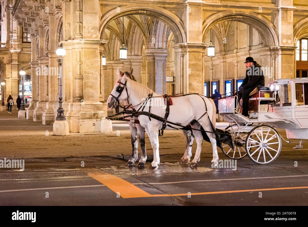 Wiener fiaker hi-res stock photography and images - Alamy