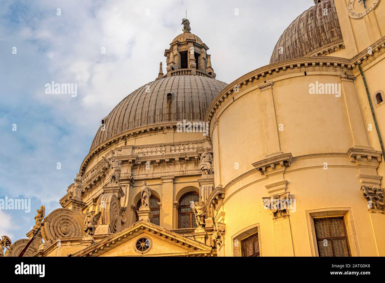 Salute basilica dome hi-res stock photography and images - Alamy
