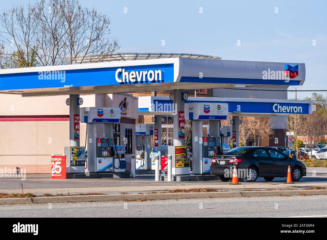 Chevron gas station in america hi-res stock photography and images - Alamy