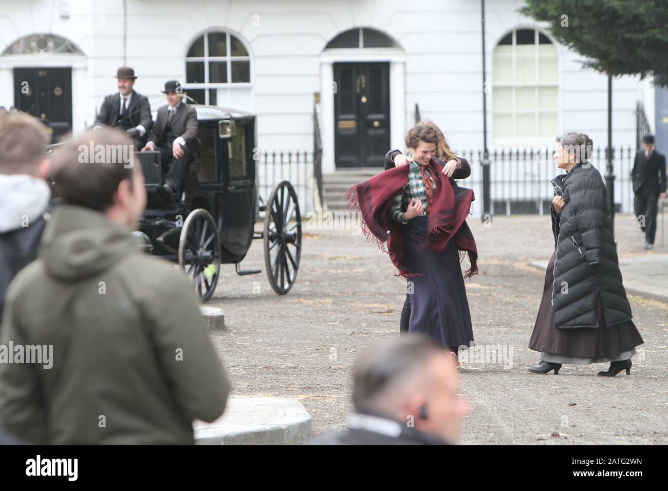 Howards End on Location with Tracey Ullman and Hayley atwell. islington ...