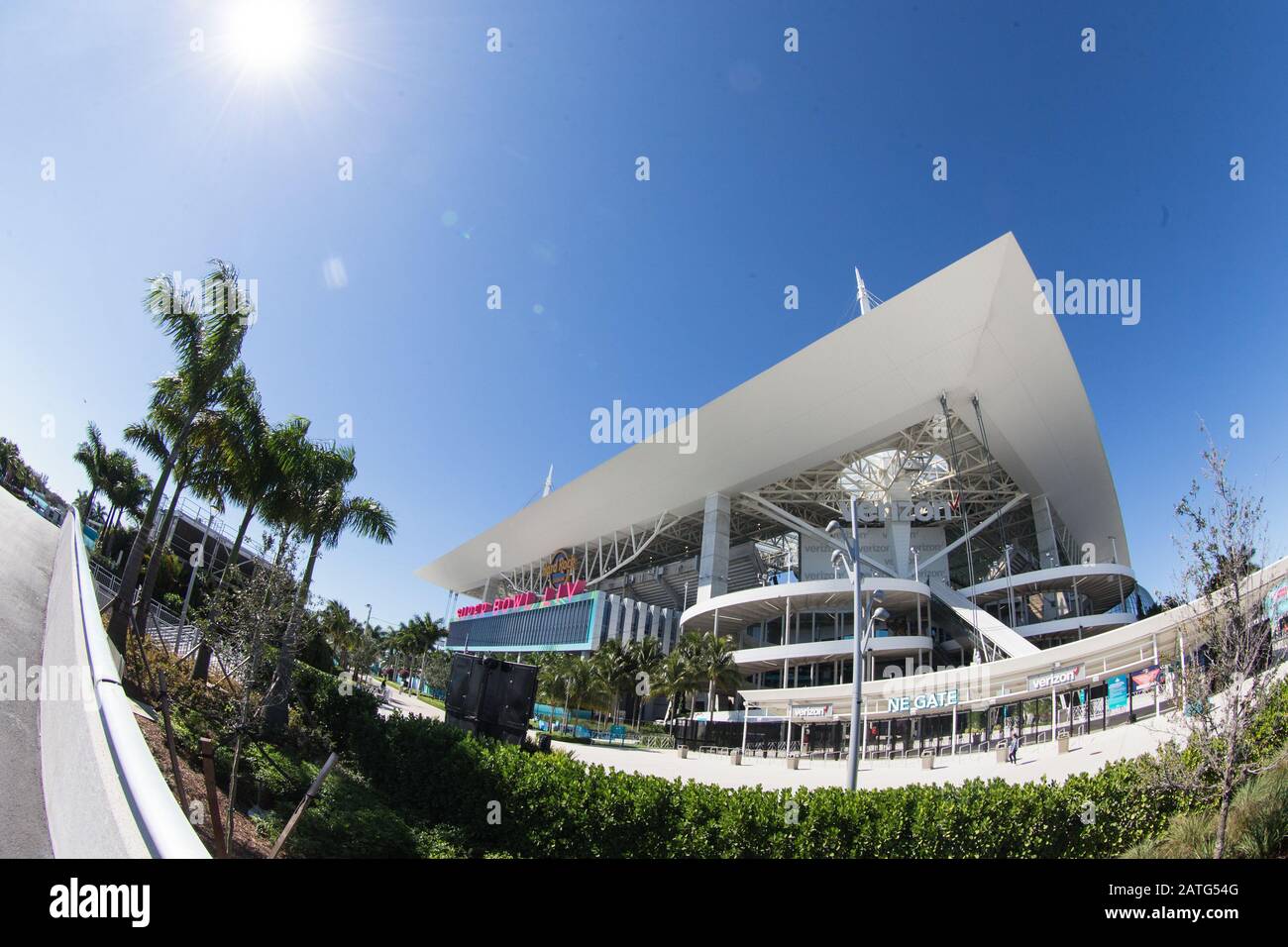 Hard rock stadium 2020 exterior hi-res stock photography and images - Alamy
