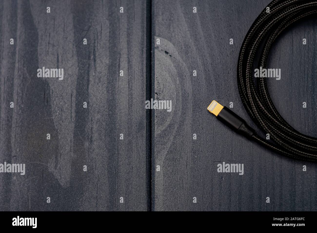 Lightning connector hi-res stock photography and images - Alamy