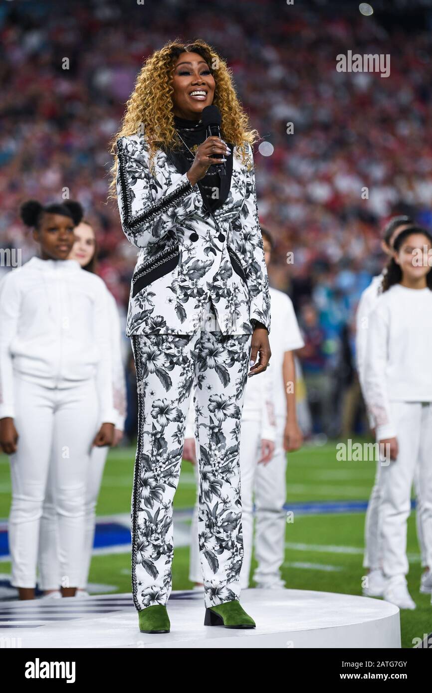 Miami, USA. 02nd Feb, 2020. Yolanda Adams sings America the Beautiful ...