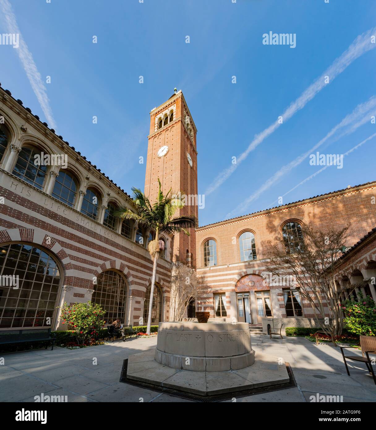 Usc tower hi-res stock photography and images - Alamy