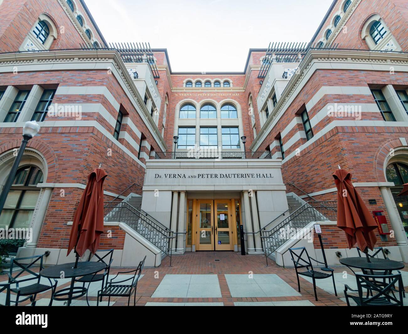 Dr verna and peter dautervie hall hi-res stock photography and images - Alamy