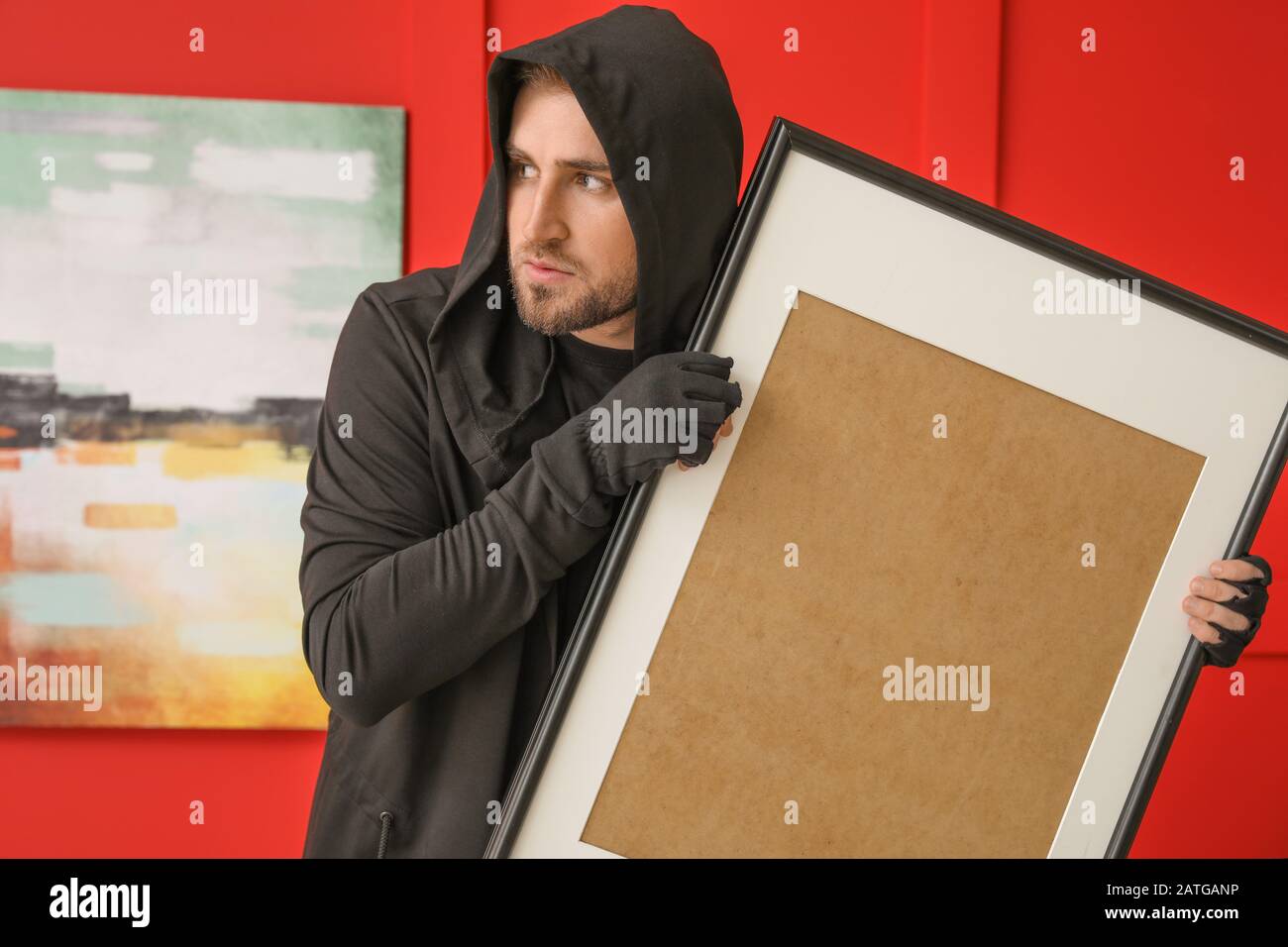 Thief stealing museum hi-res stock photography and images - Alamy
