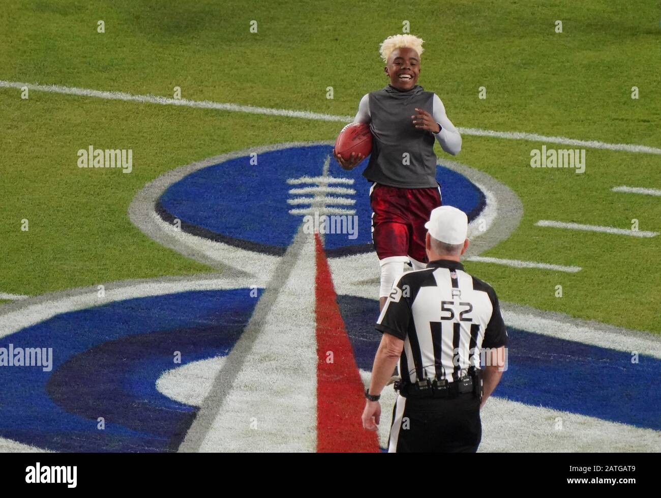 Pregame hi-res stock photography and images - Alamy