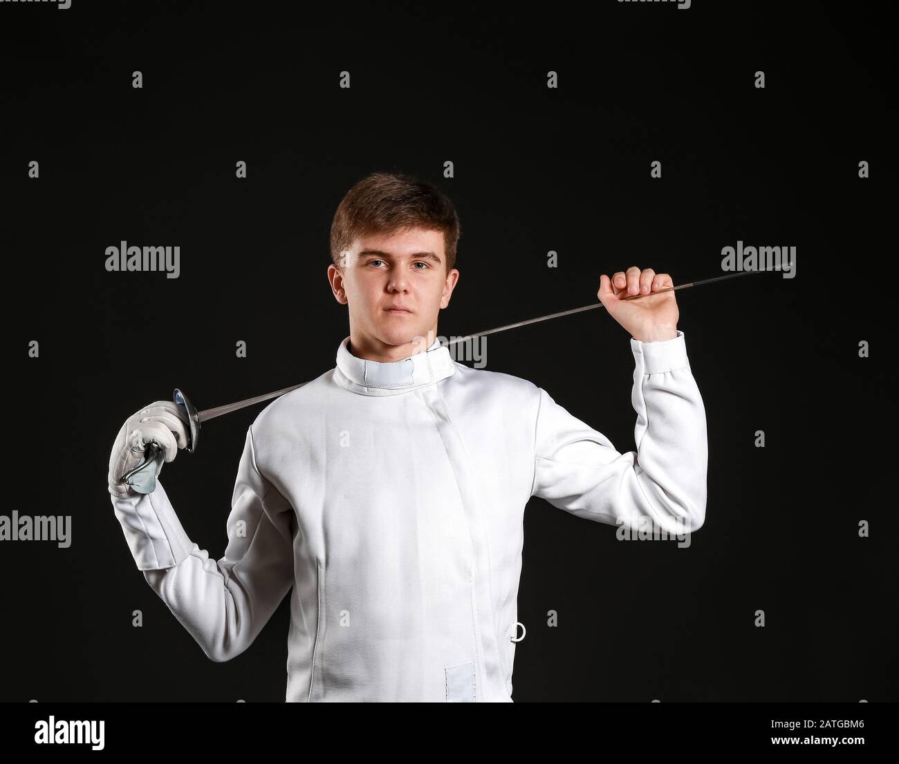 Male fencer hi-res stock photography and images - Alamy