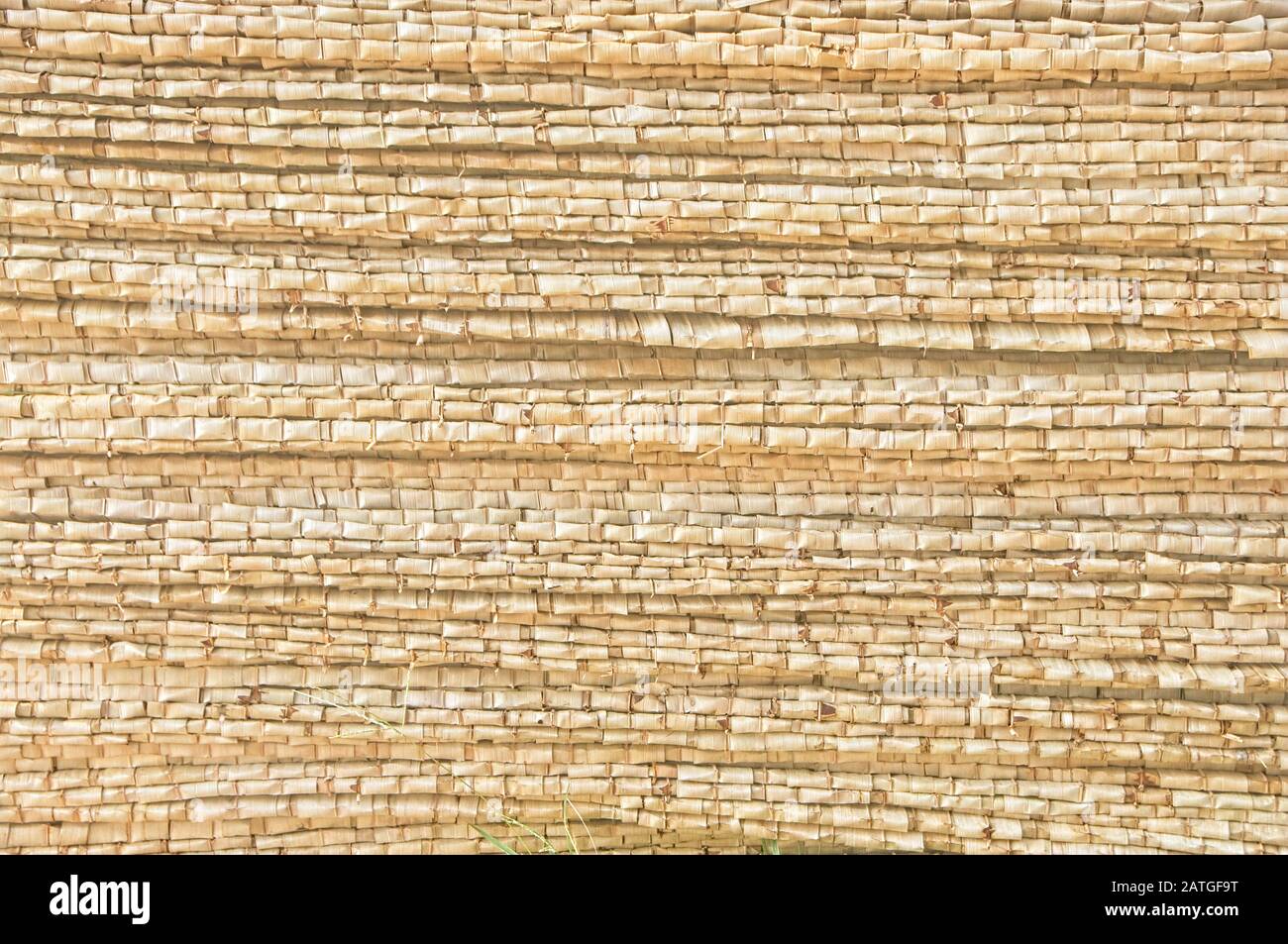 Ridge of thatch roof background, Hay or dry grass background, Thatched ...