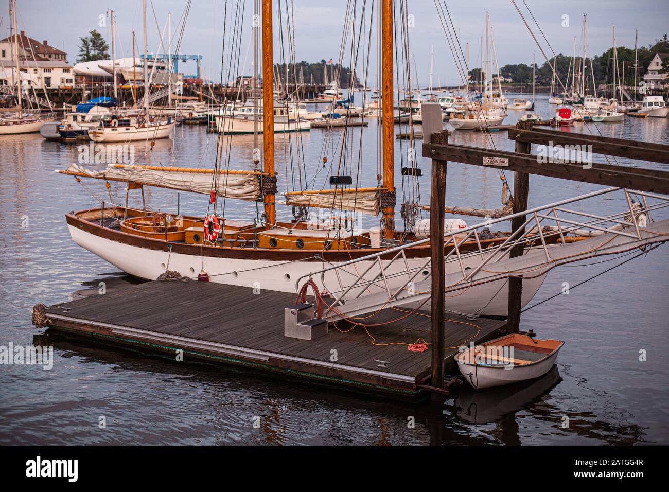 Sailboat dock hi-res stock photography and images - Alamy