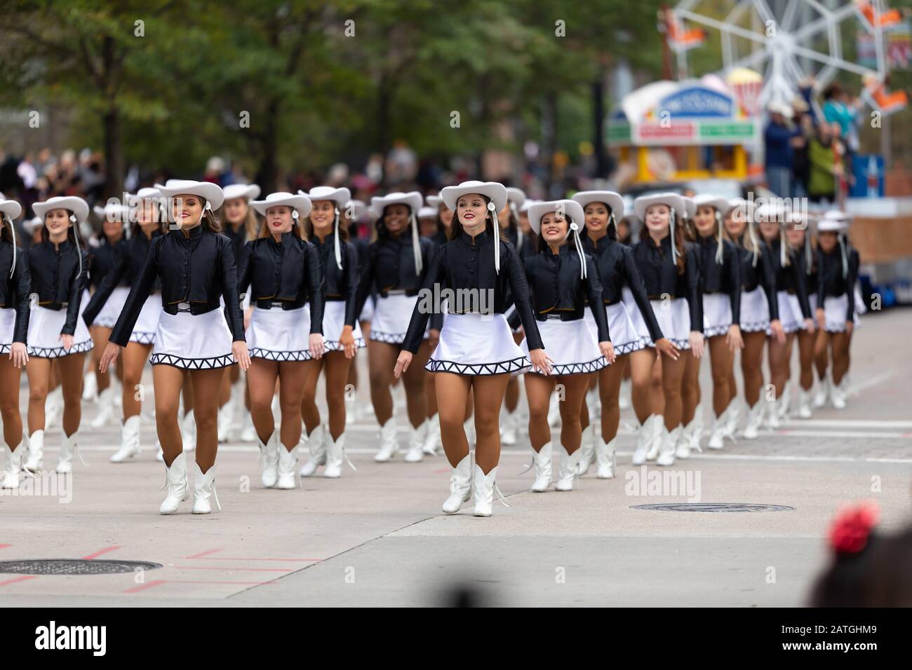 Houston, Texas, USA - November 28, 2019: H-E-B Thanksgiving Day Parade ...