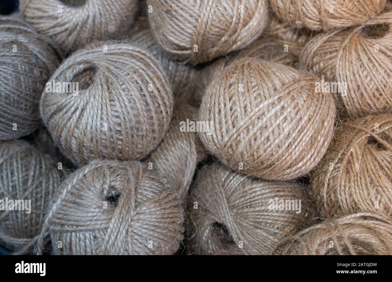 Linen string hi-res stock photography and images - Alamy