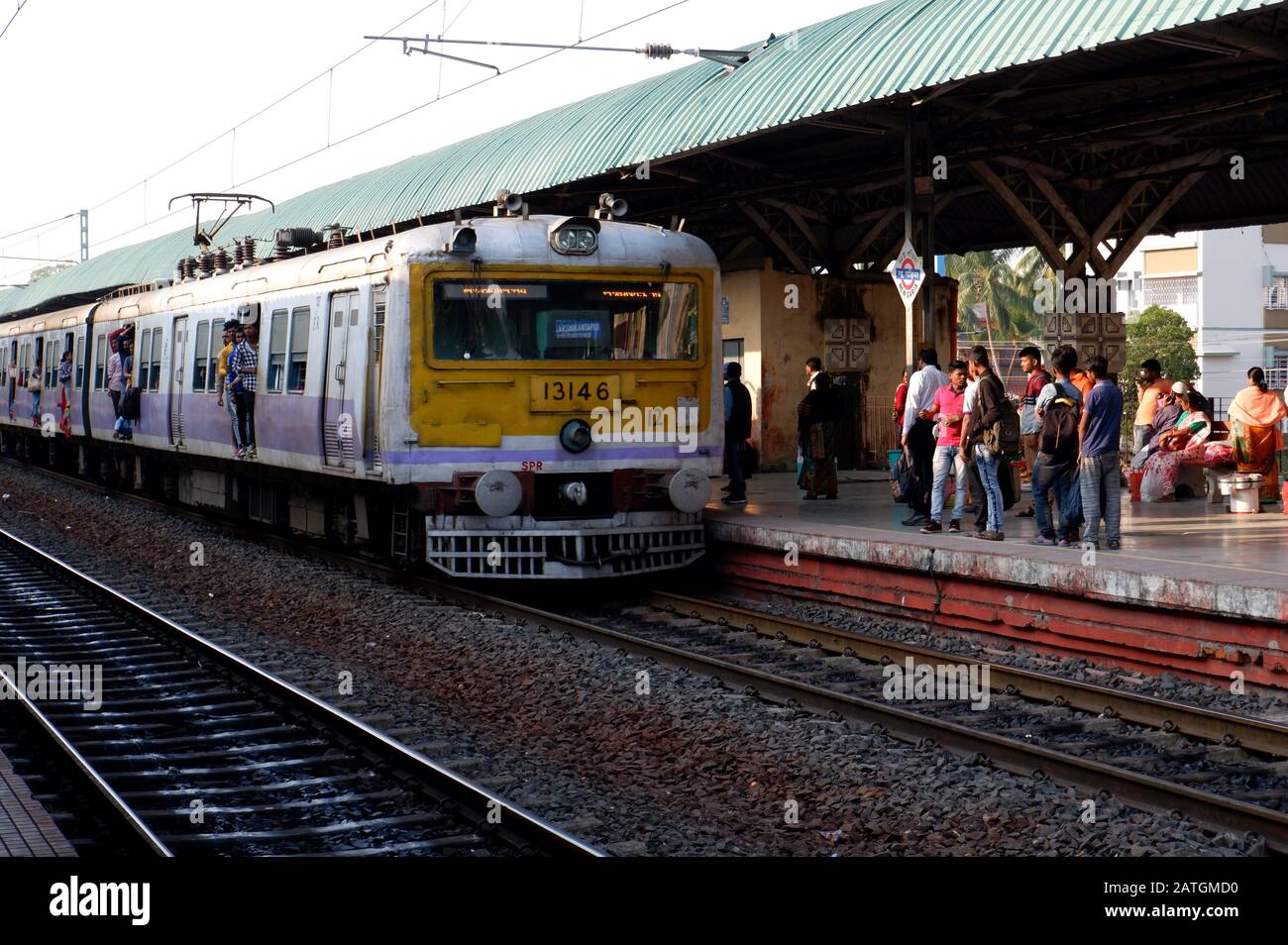 Kolkata Local Train High Resolution Stock Photography and Images - Alamy