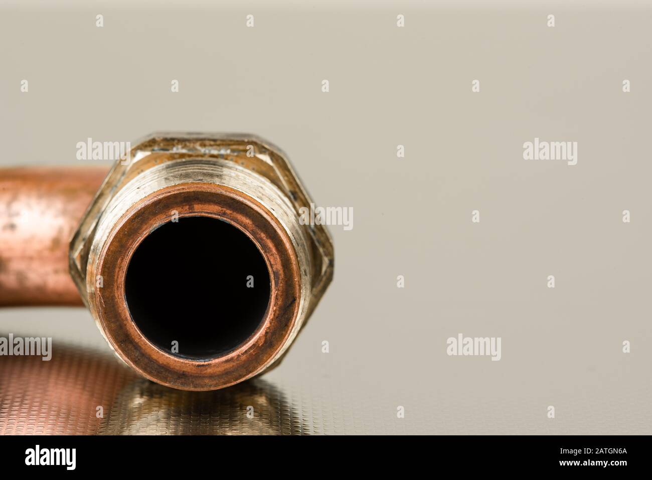 Copper plumbing fittings hi-res stock photography and images - Alamy