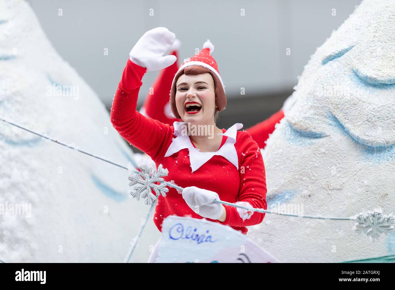 Santas float hi-res stock photography and images - Alamy