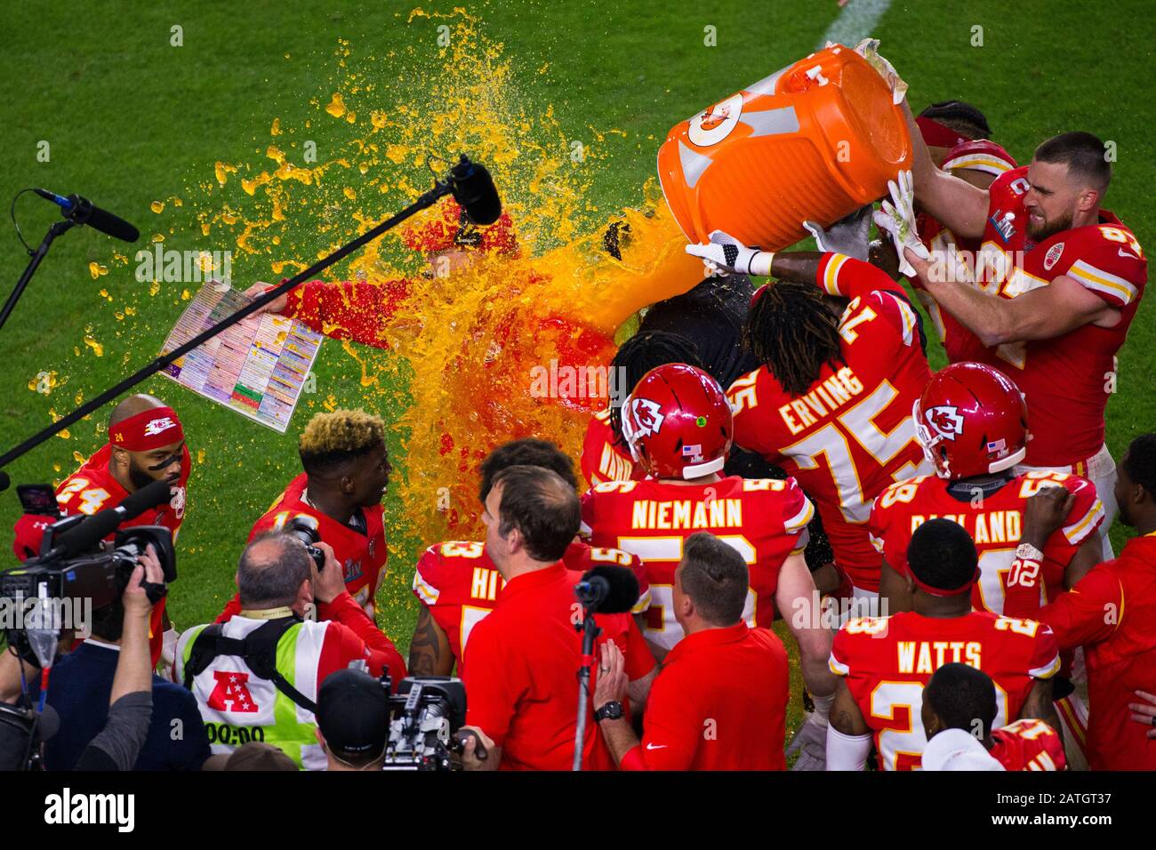Gatorade shower hi-res stock photography and images - Alamy