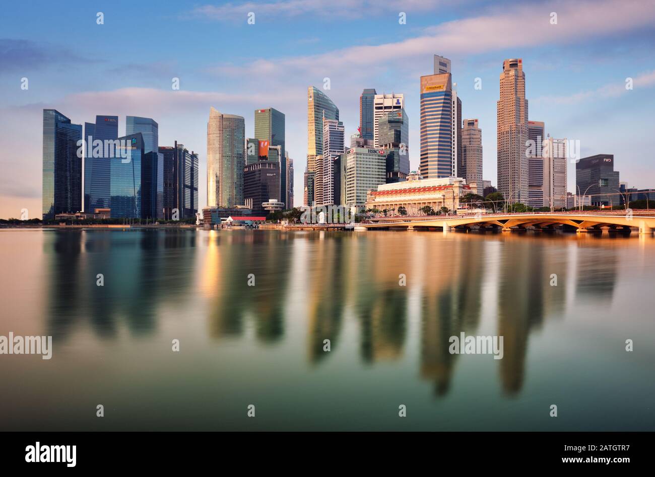 Singapore landmark building hi-res stock photography and images - Alamy