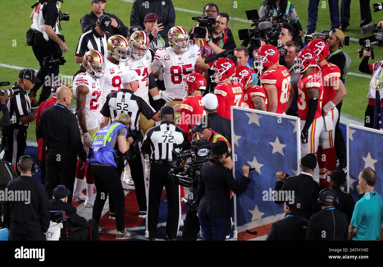 Nfl super bowl coin toss 2020 hi-res stock photography and images - Alamy