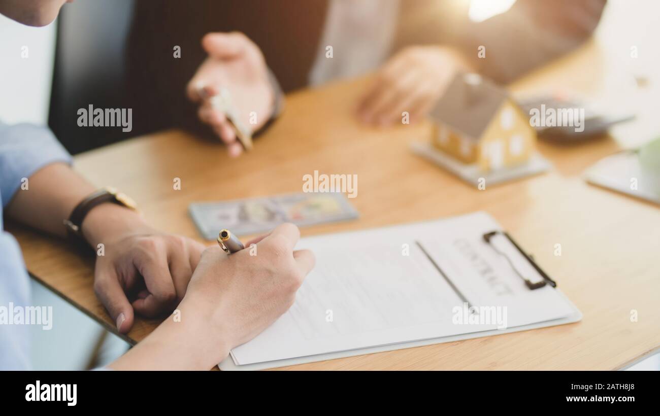 Real Estate Agent Sign High Resolution Stock Photography and Images - Alamy