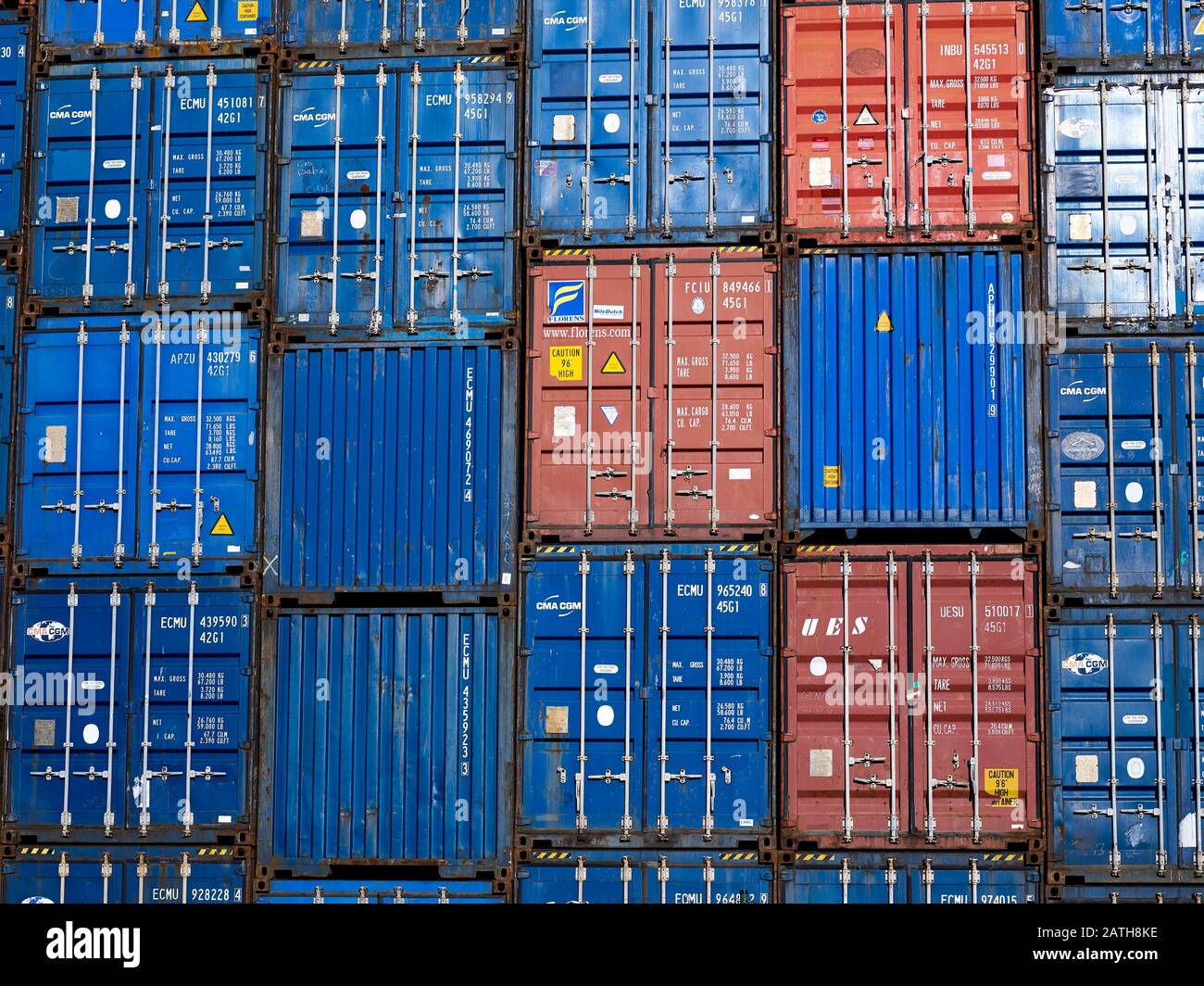 Cargo handling in rotterdam hi-res stock photography and images - Alamy