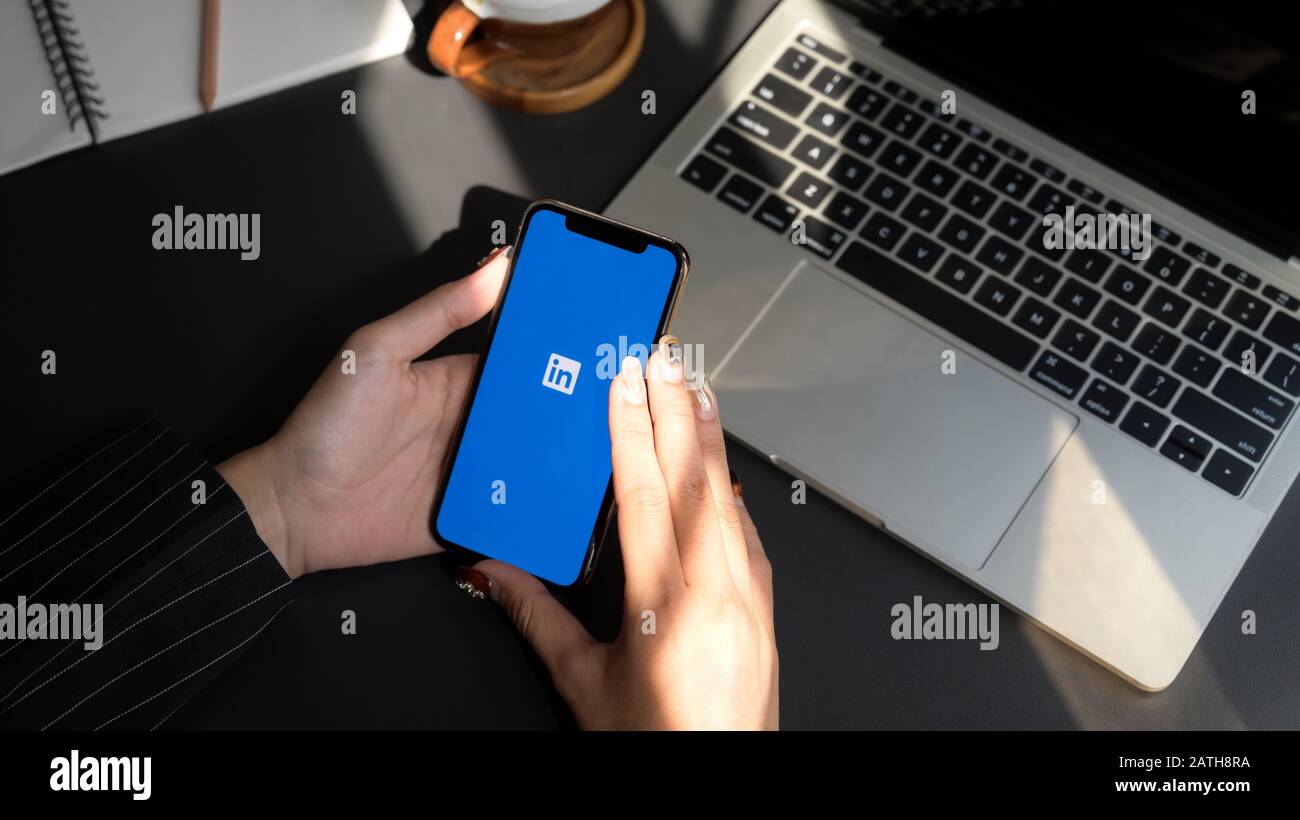 Linkedin screen hi-res stock photography and images - Alamy