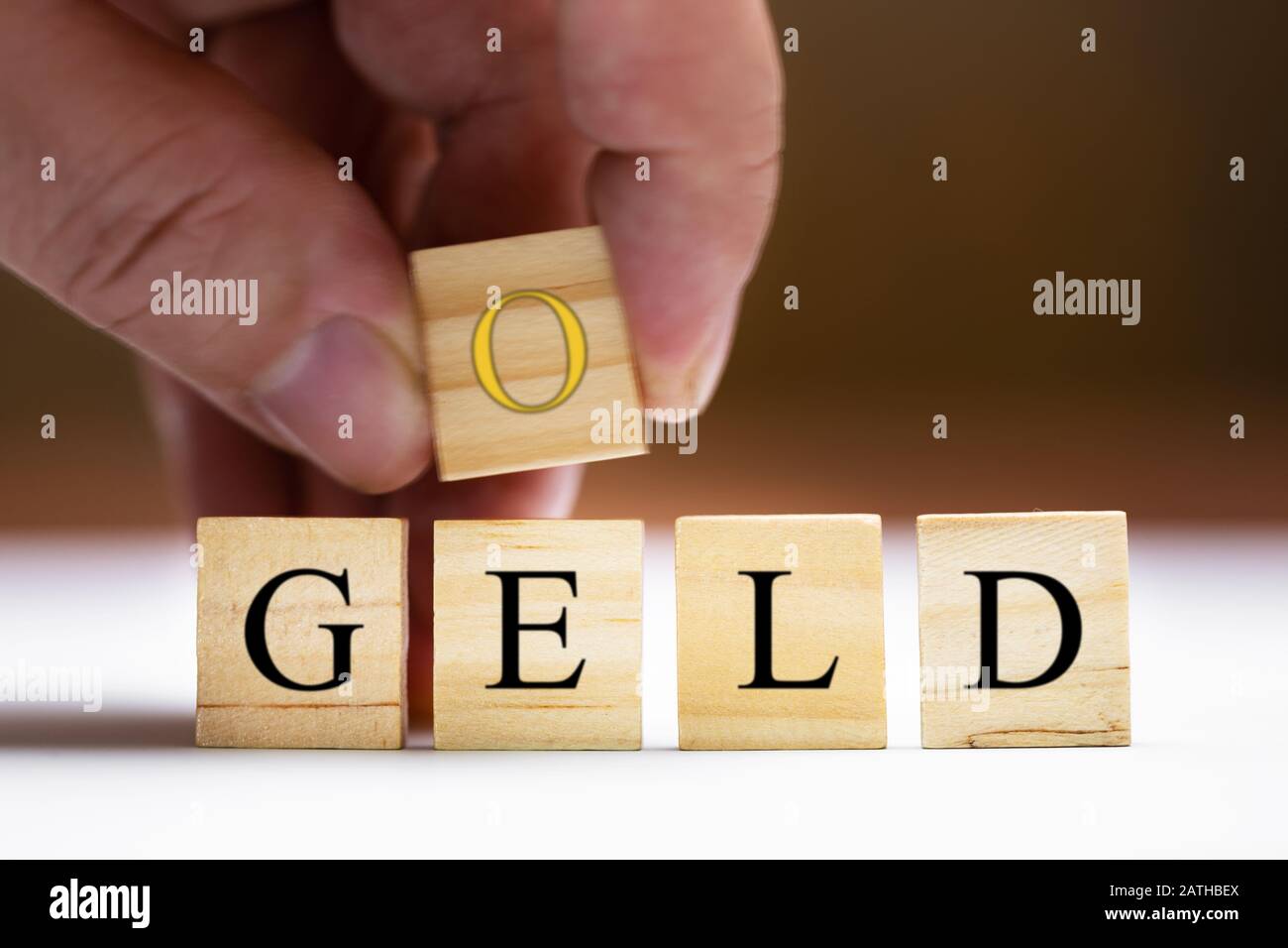 Gold trading hi-res stock photography and images - Alamy