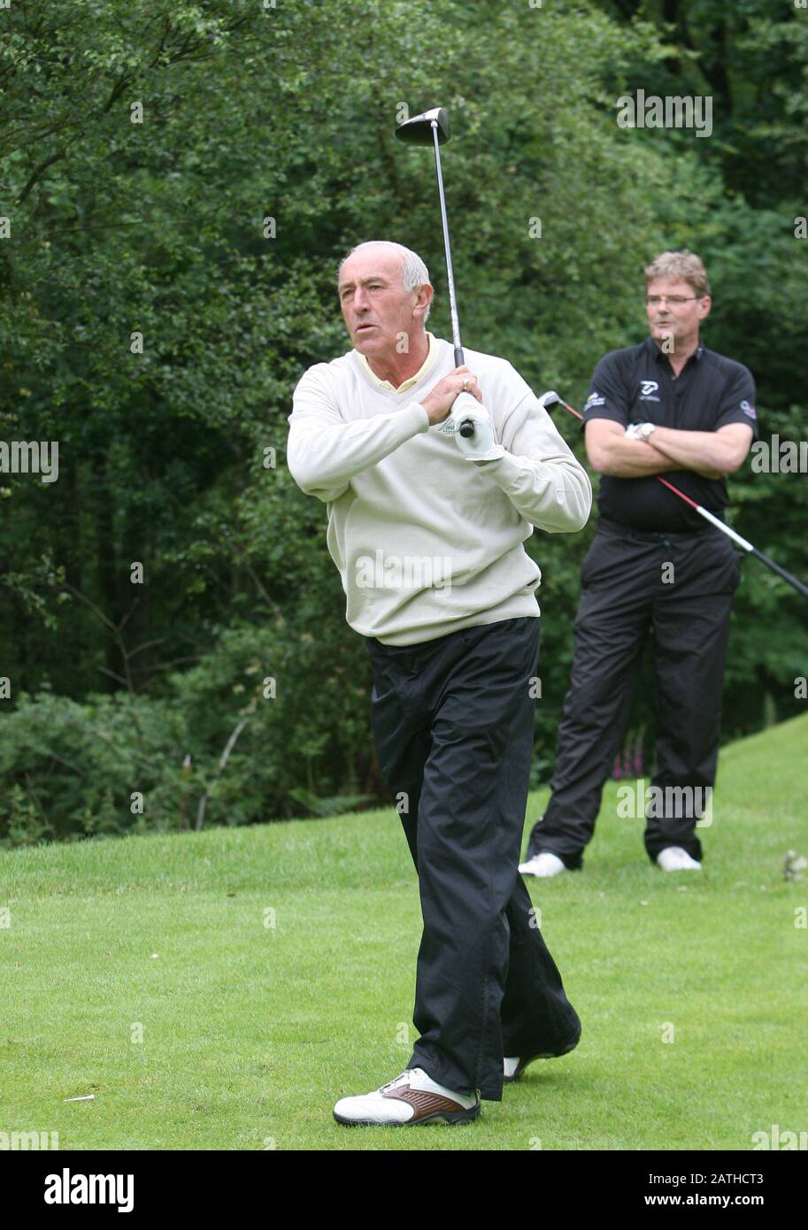 'Strictly Come Dancing' judge tees off at 'Golf with the Stars' charity ...