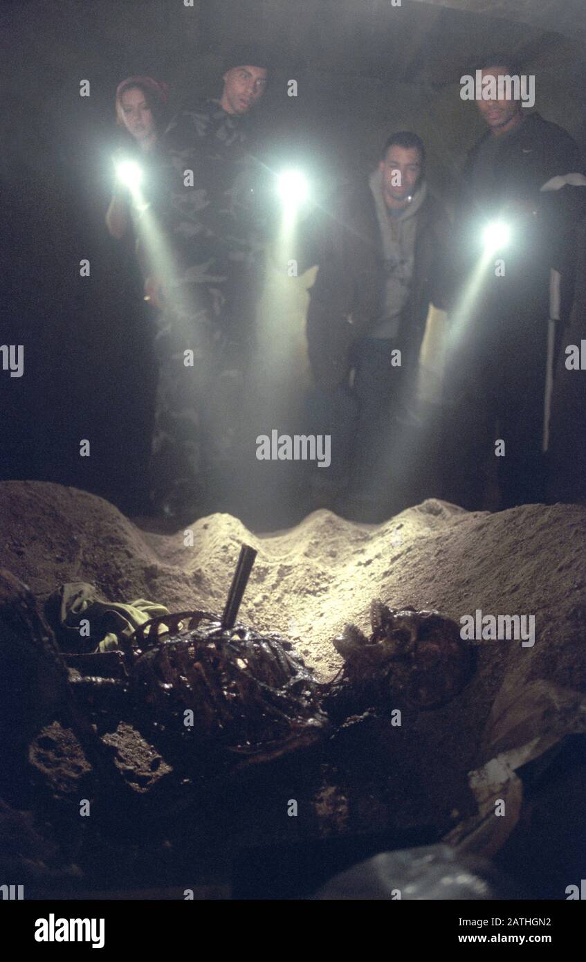 Snoop dogg bones 2001 hi-res stock photography and images - Alamy