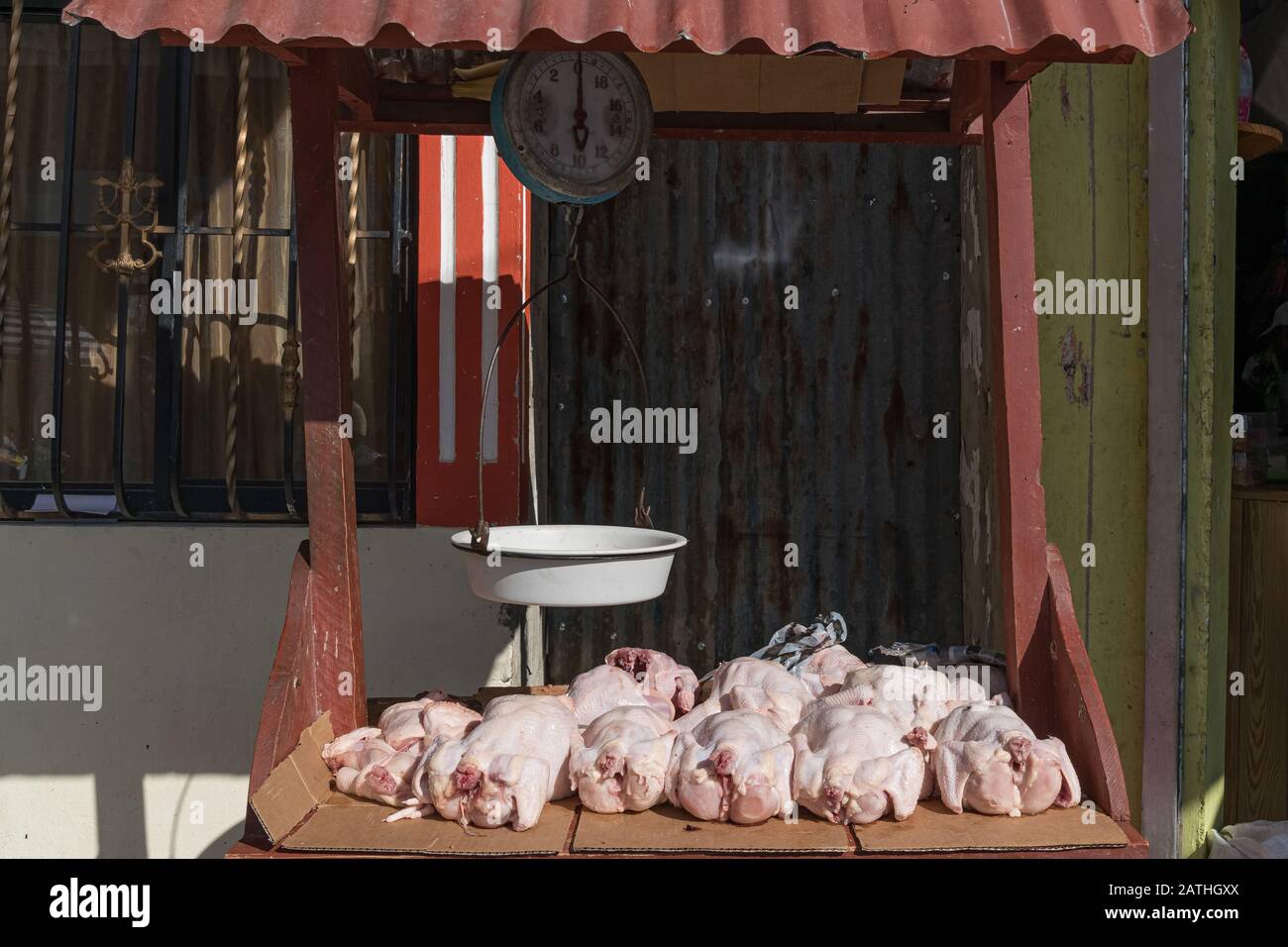 Whole animal butcher hi-res stock photography and images - Alamy