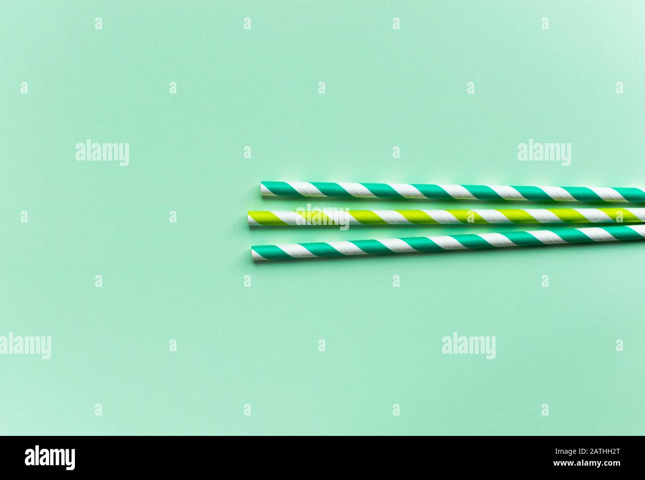 Straws made from paper hi-res stock photography and images - Alamy