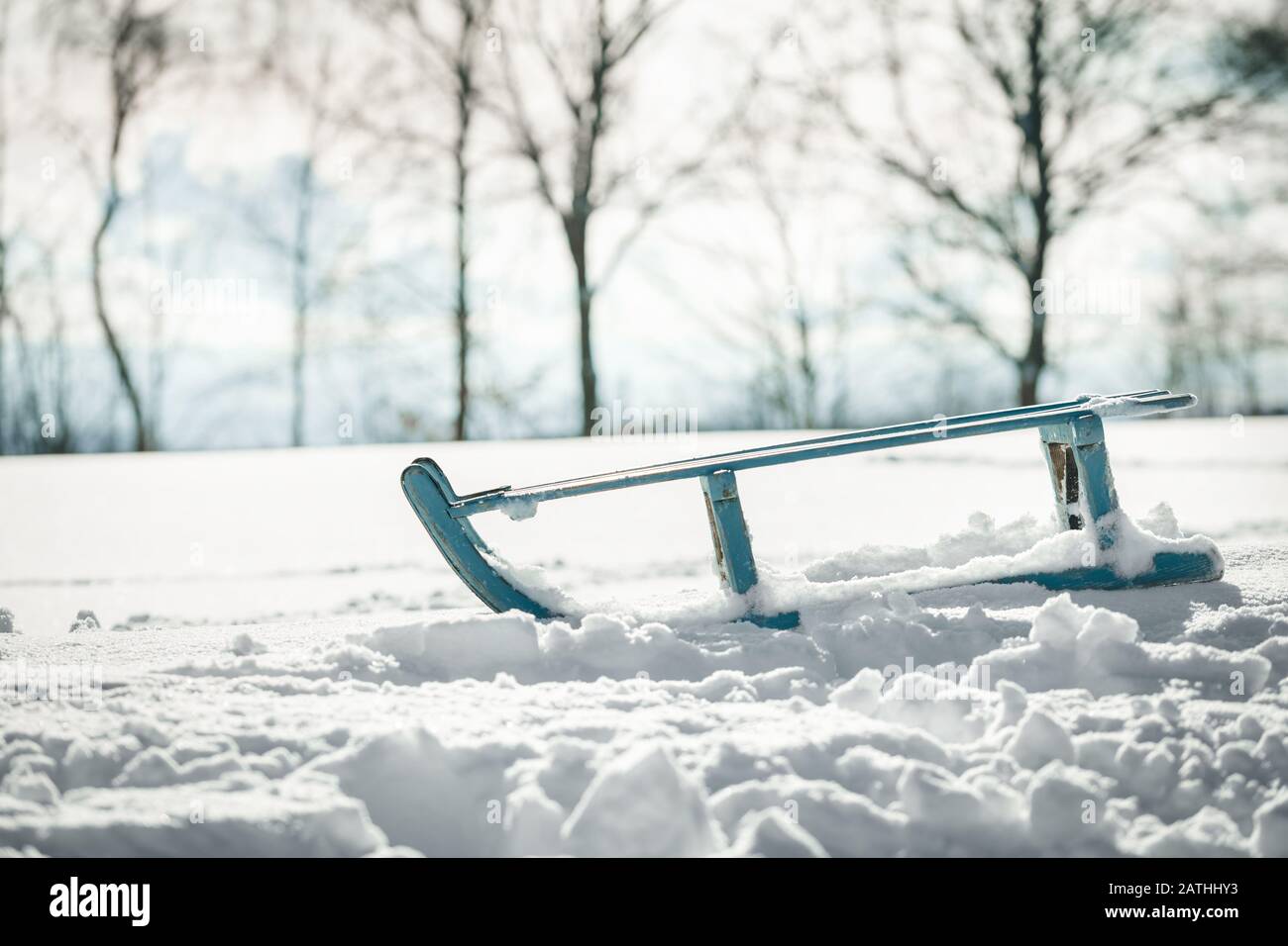 Sleigh sledge sledging sled hi-res stock photography and images - Alamy