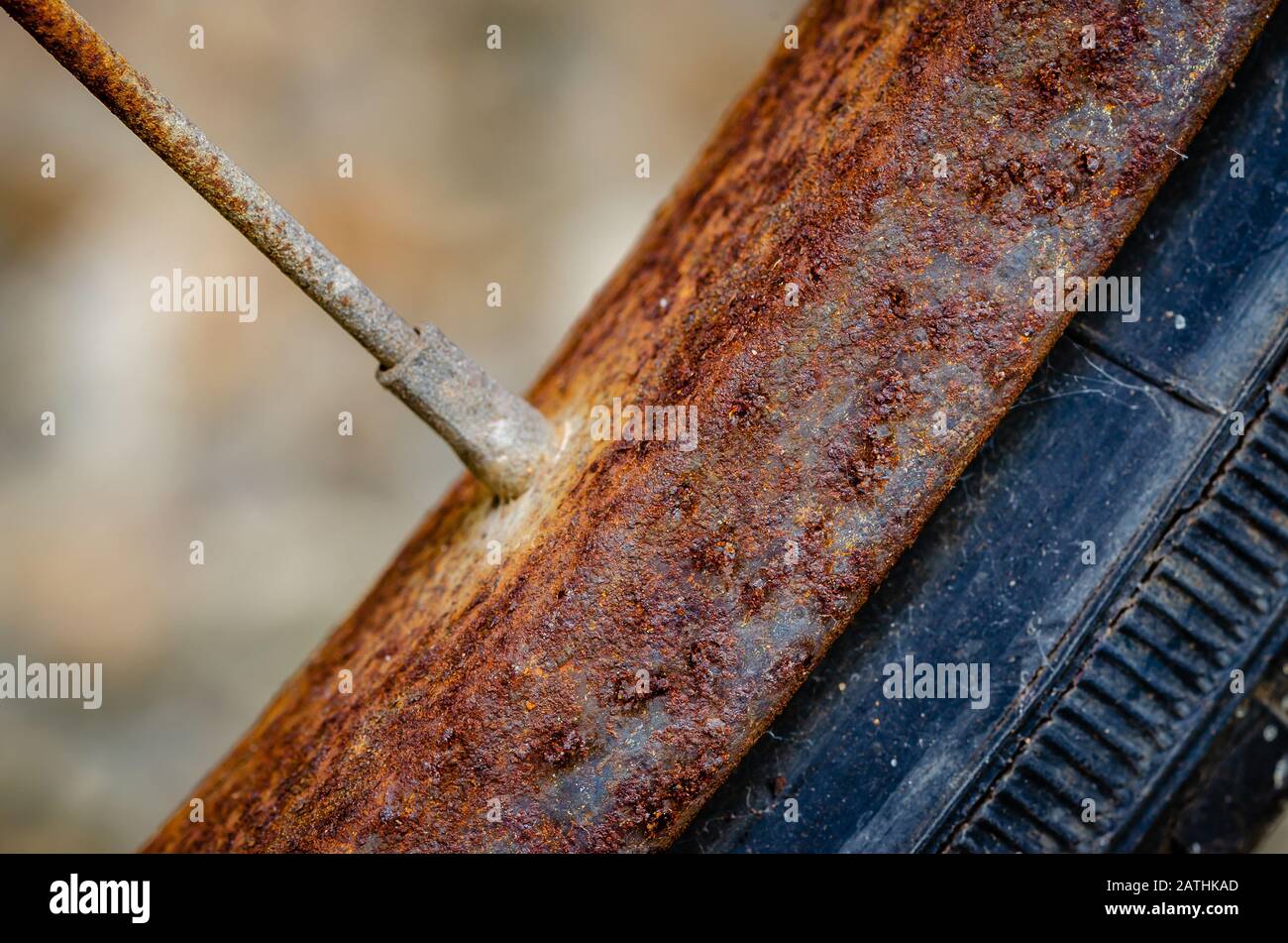Old rusty wheel tyre hi-res stock photography and images - Alamy