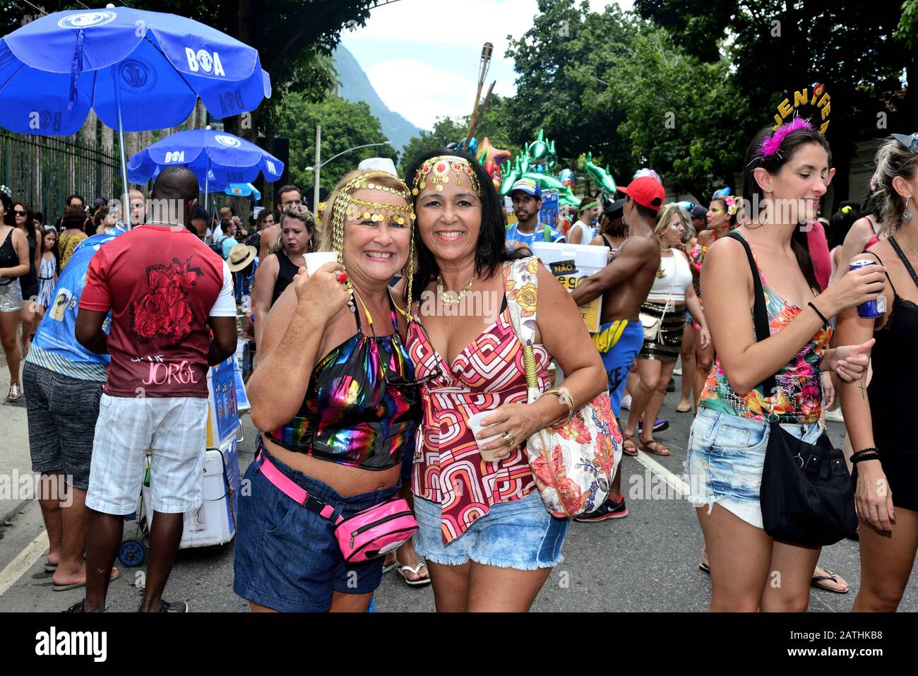 Gypsy costume hi-res stock photography and images - Alamy